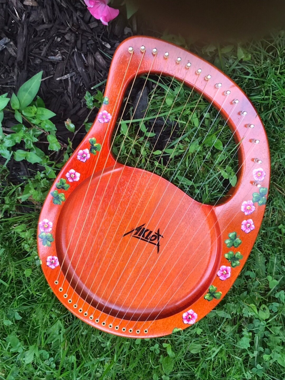 Hand-decorated Lyre Harp - 16-string, Shamrock/sorrel Design - Etsy