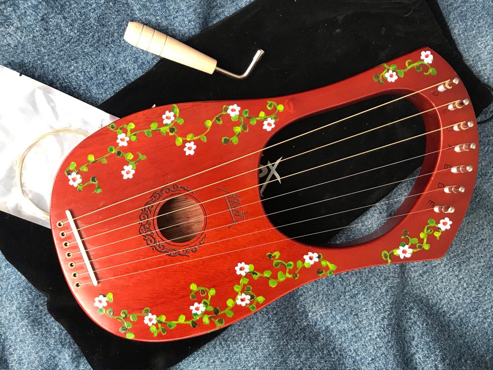 Hand-painted Lyre Harp 7-string Daisy Vine Design - Etsy