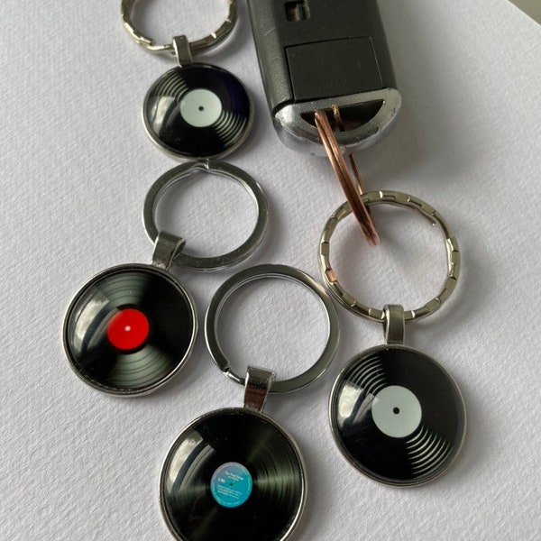Personalized Vinyl Record Keychain - Etsy