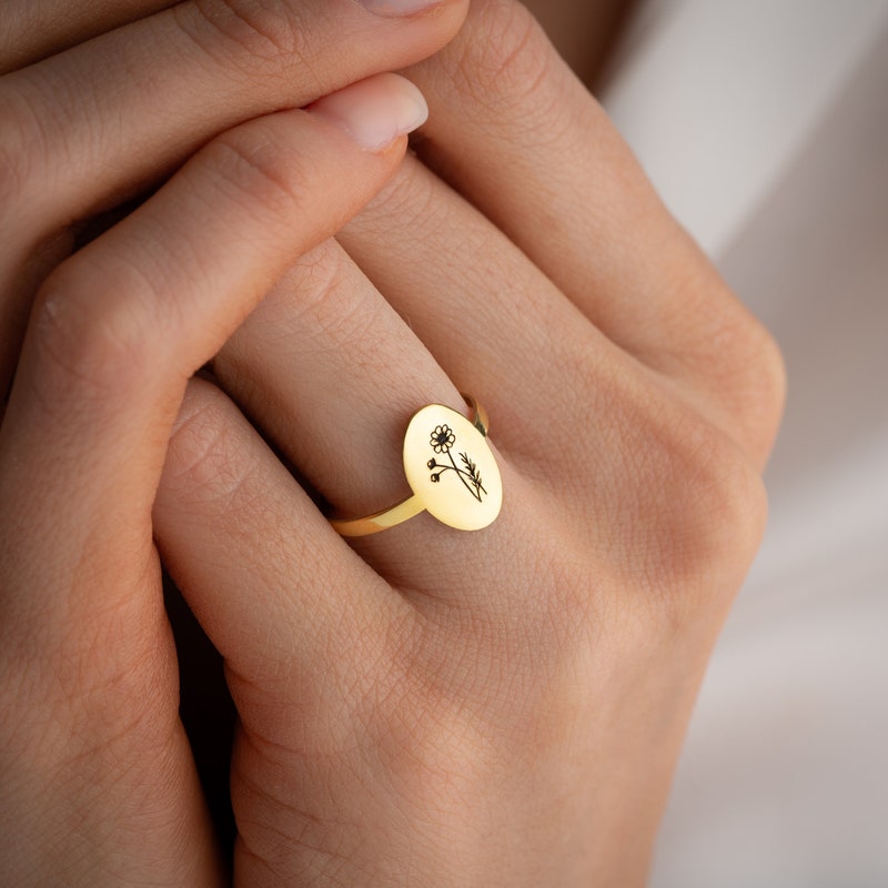 Wildflower Signet Ring - Etsy
