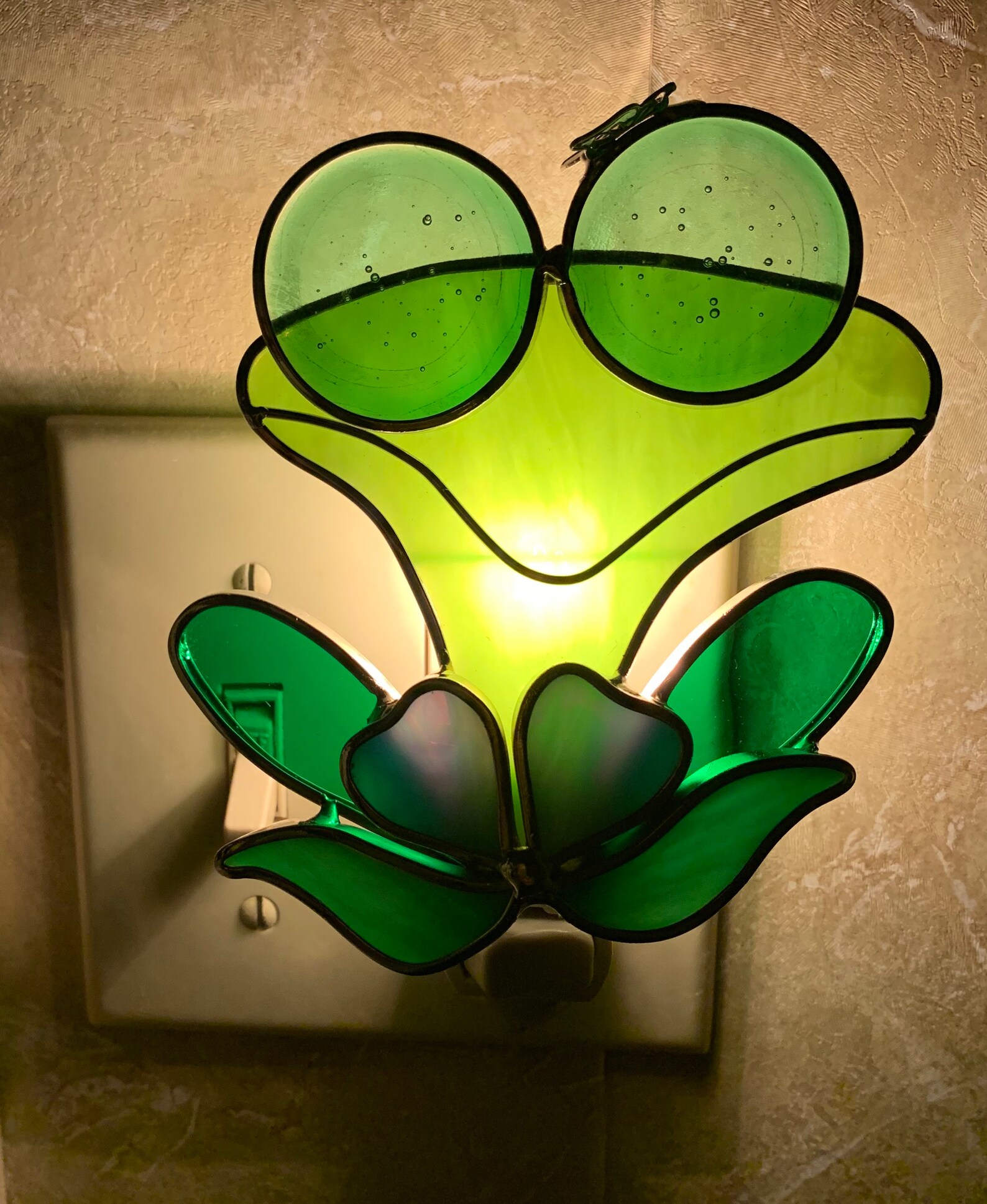 Stained Glass Frog Night Light/ 6hx 5w Big Eyed Frog With a - Etsy