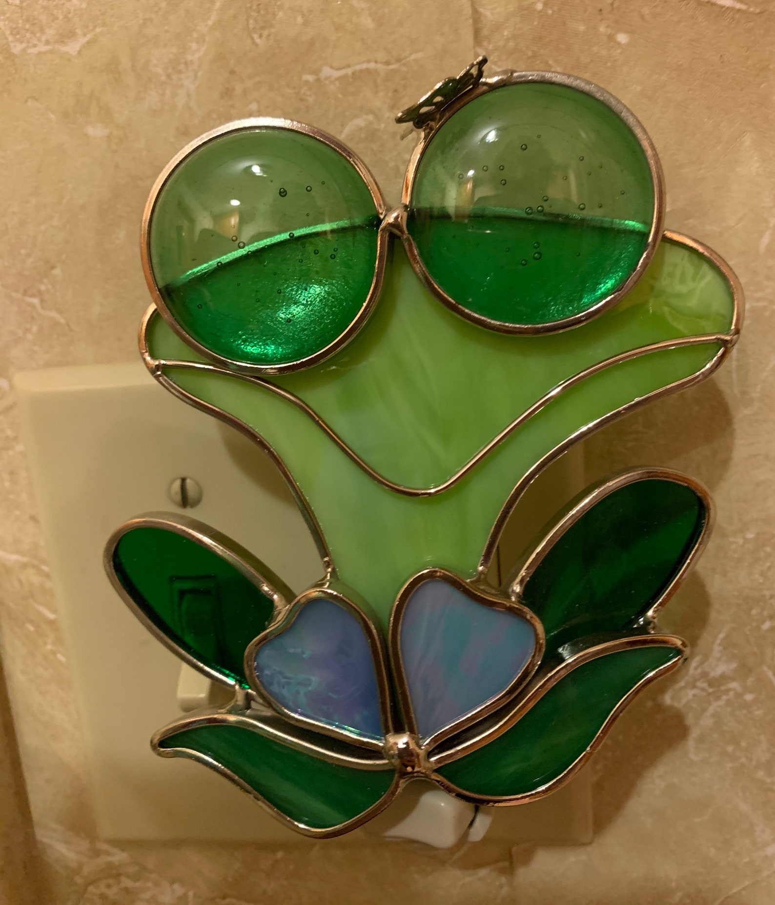 Stained Glass Frog Night Light/ 6”hx 5”w Big Eyed Frog With a Pink ...