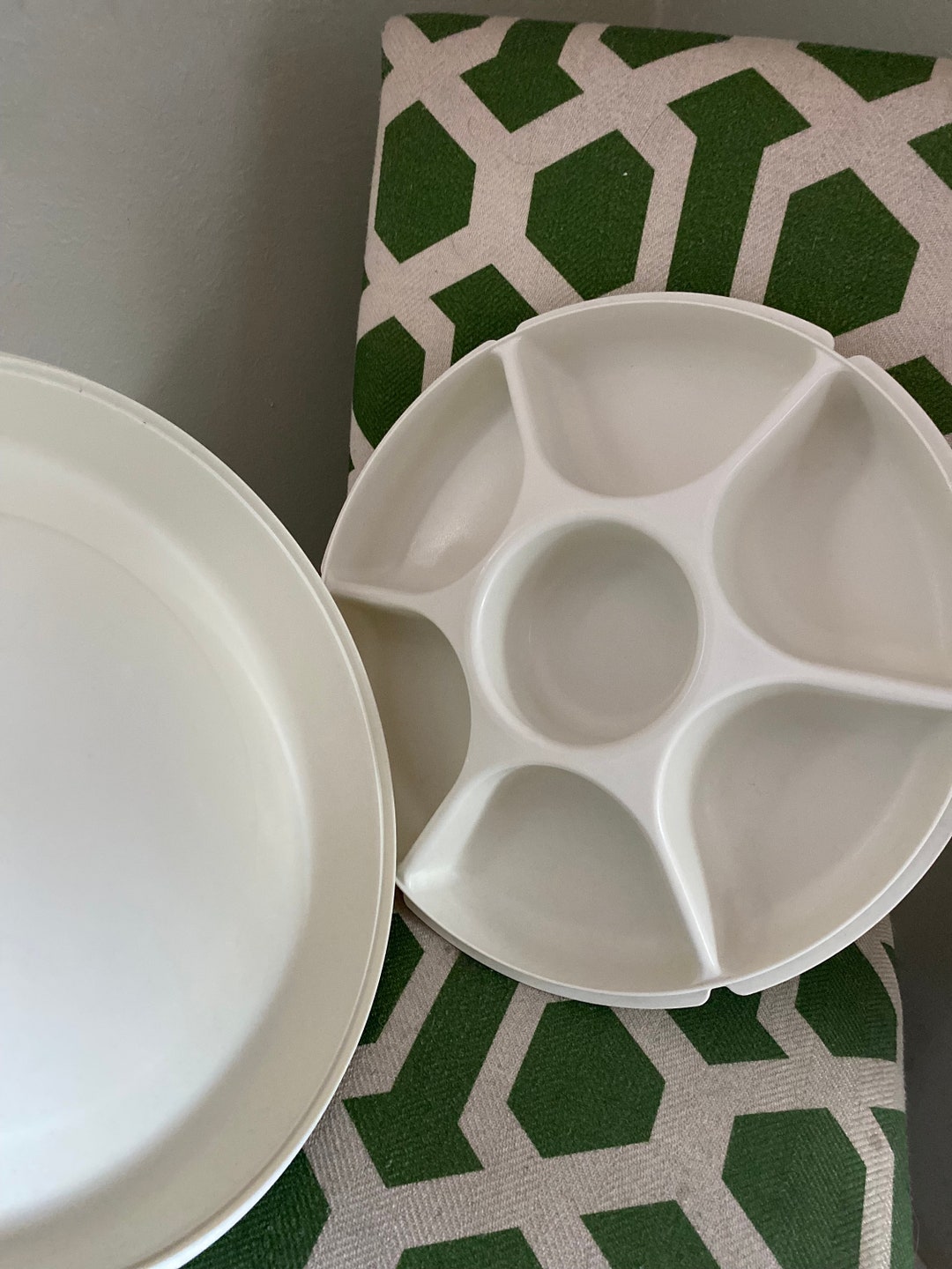 Tupperware Round Container With Lid, Food Storage and Serving - Etsy