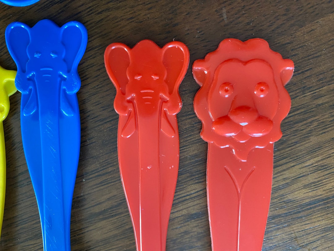 Set of 19 Vintage Plastic Forks/spoons, by Dixie, Animal Shapes. - Etsy