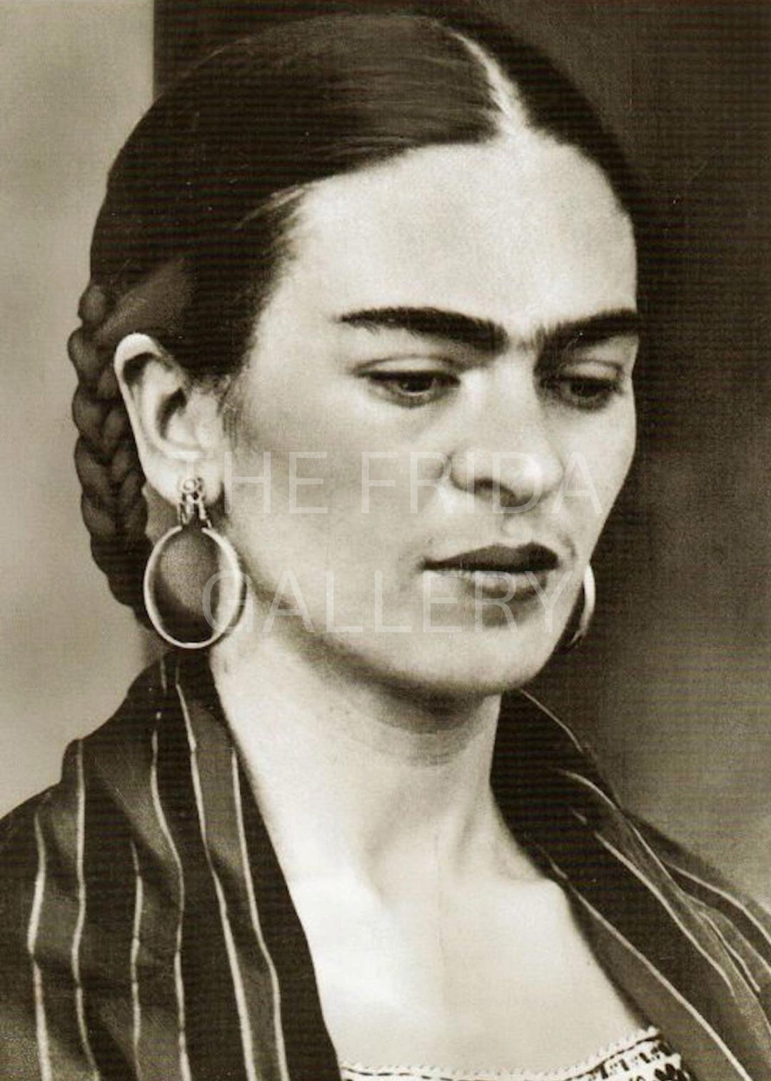 Frida Kahlo Serene Expression Photo Print Frida Kahlo Art Print Decor Mexican Mexico Art Decor ...