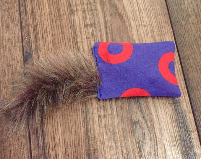 Faux Fur Tail Catnip Toy, Random Size Catnip Filled Gift for Cat Lovers ...