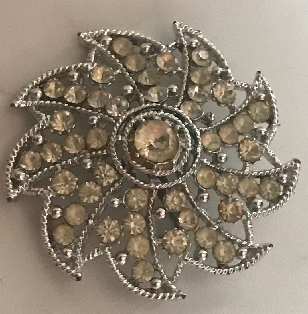 Brooch Pin Starburst Sunburst Pinwheel Vintage Flashy Bling - Etsy