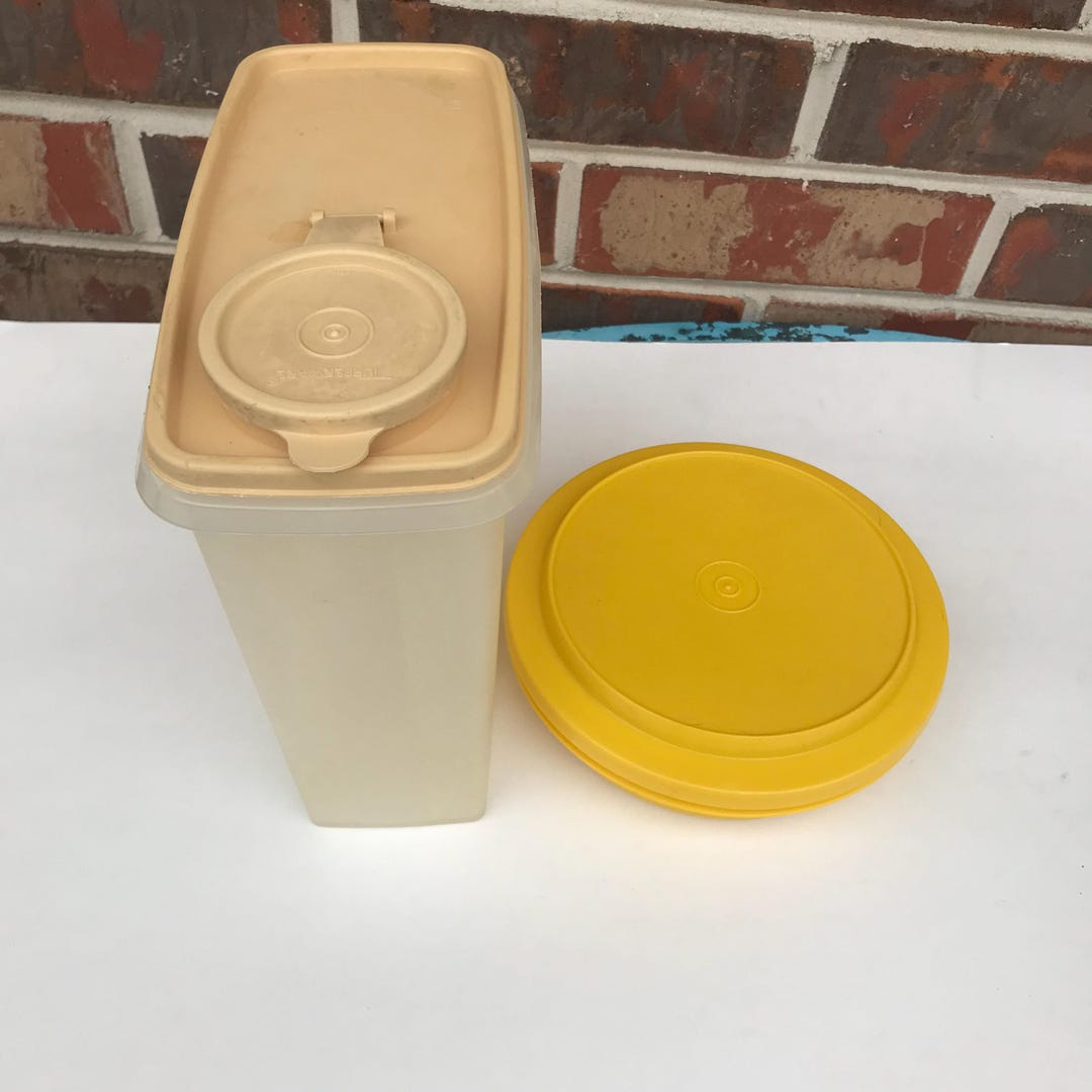 TUPPERWARE Slim Pitcher and a Free Round TUPPERWARE Container Vintage ...