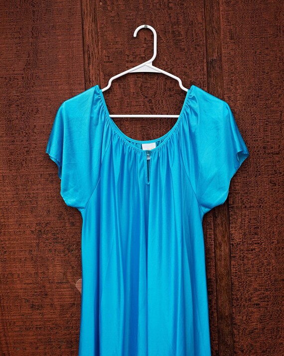 Beautiful 1970s Nightgown Vintage Nighty Retro Lightweight | Etsy