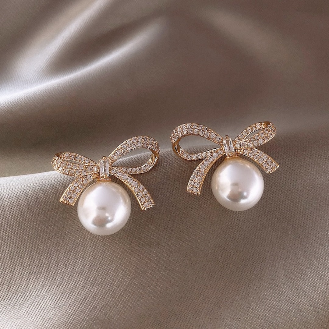 CHERISHED Stunning Pearl Bow Stud Earrings Bridal Earrings - Etsy