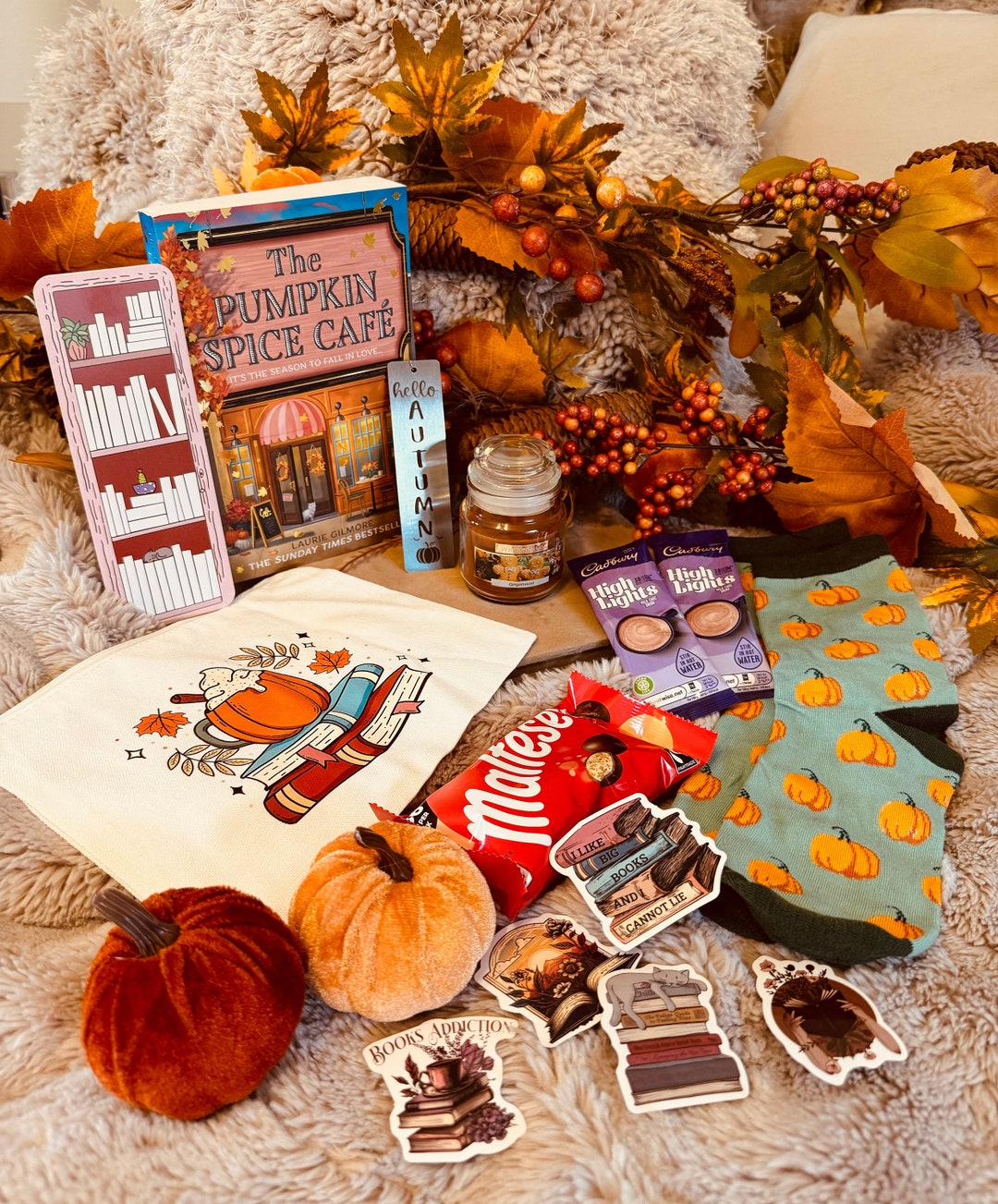Book Box - the Pumpkin Spice Café - Laurie Gilmore - Book Lovers Gift ...