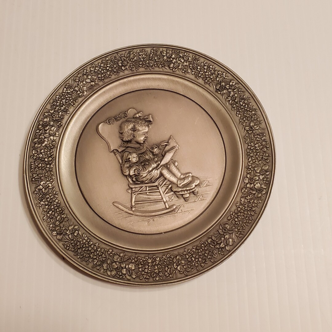 Hallmark Little Gallery Girl Reading Book Fine Pewter Plate 1981. - Etsy
