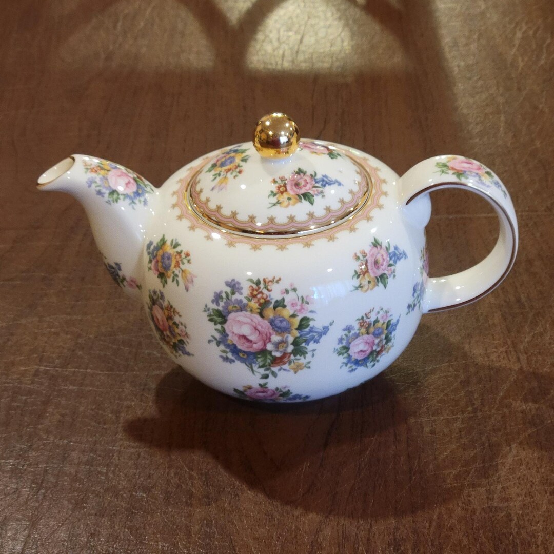 Vintage Royal Albert Teapot Lady Carlyle Floral Pink Roses Gold Trim ...
