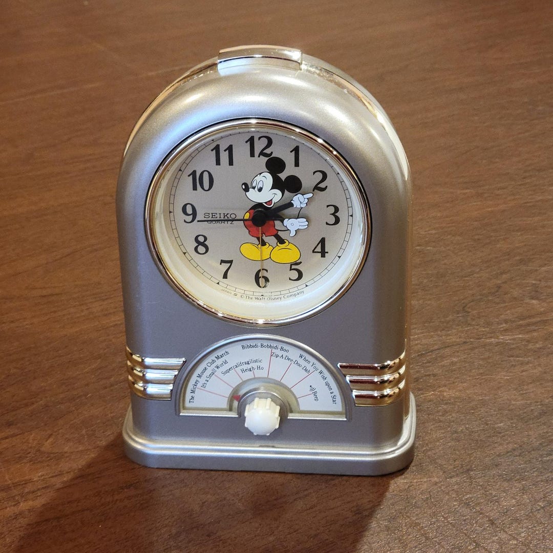 Vintage Disney Seiko Quartz Mickey Mouse Musical Alarm Clock Sing Along ...