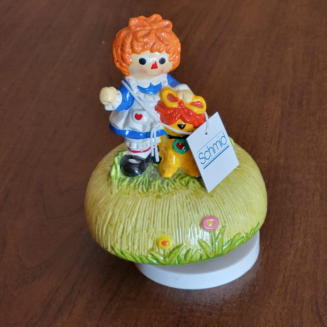 Vintage Schmid Raggedy Ann and Raggedy Dog Music Box #349 Made in Japan ...