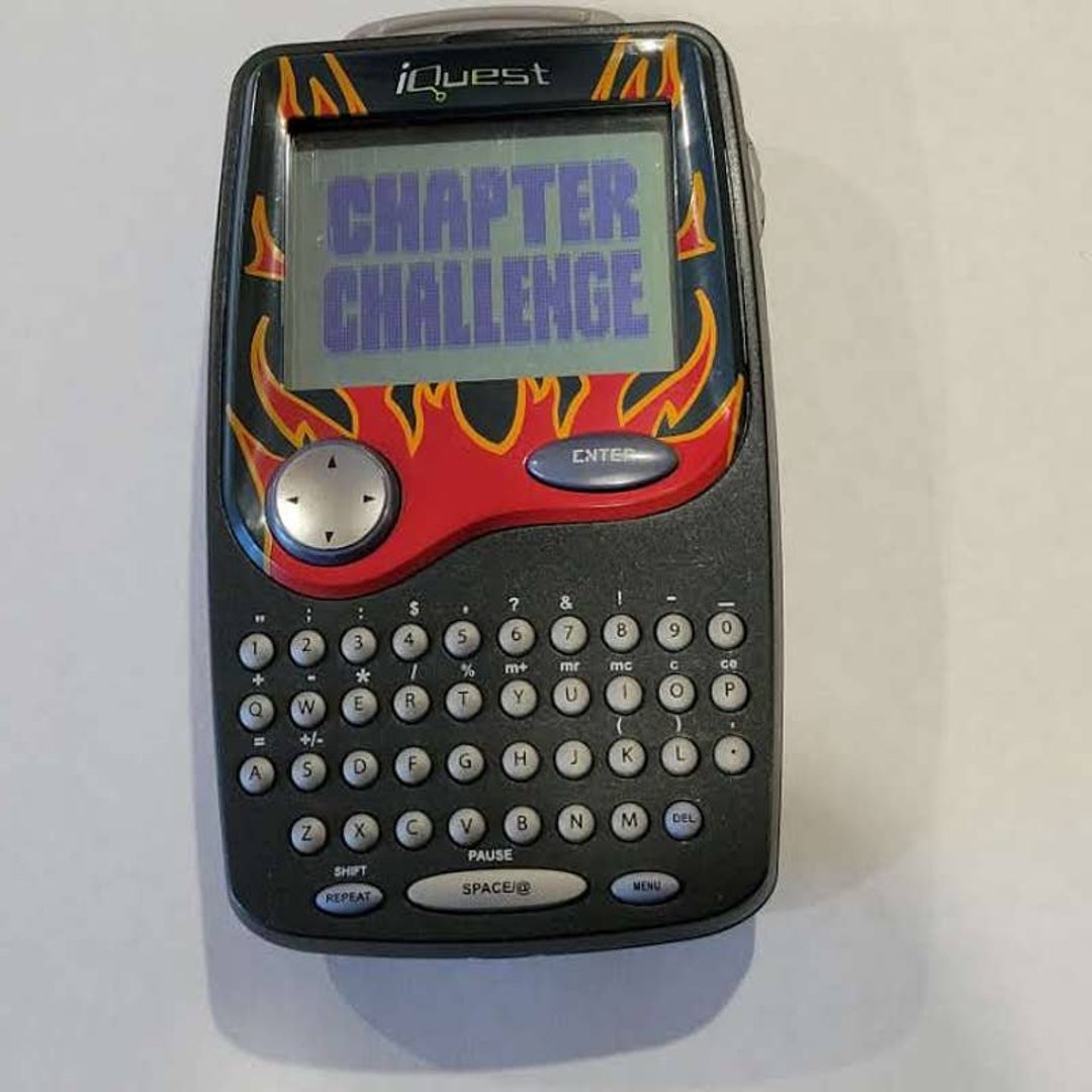 Leap Frog Iquest Handheld With 2 Cartridges Starter Pack and SAT/PSAT ...