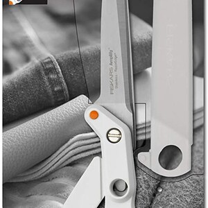 Fiskars Amplify Razor Edge Scissors: Dressmaking Shears 24cm/9.5in ...