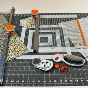 Fiskars Combo Rotary Cutter & Ruler: 12"x 12" - Etsy UK