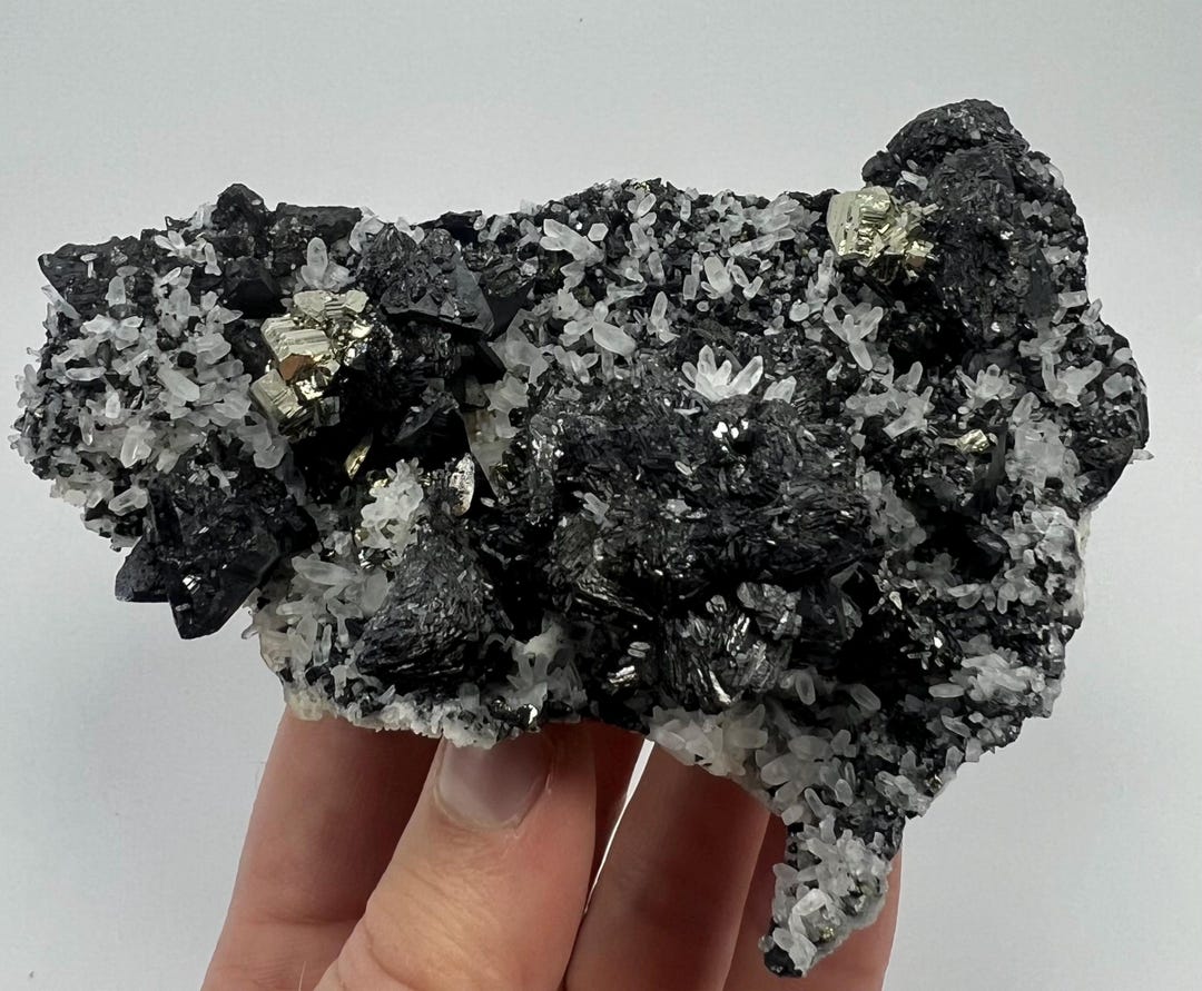 Tetrahedral Sphalerite With Pyrite and Quartz From 9th September Mine ...