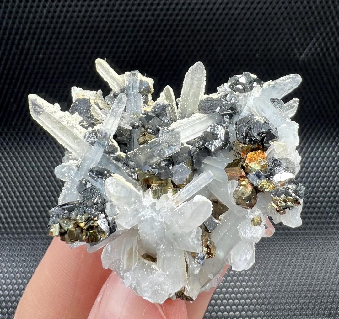 100 %transparent Quartz With Sphalerite and Oxidized Pyrite From ...