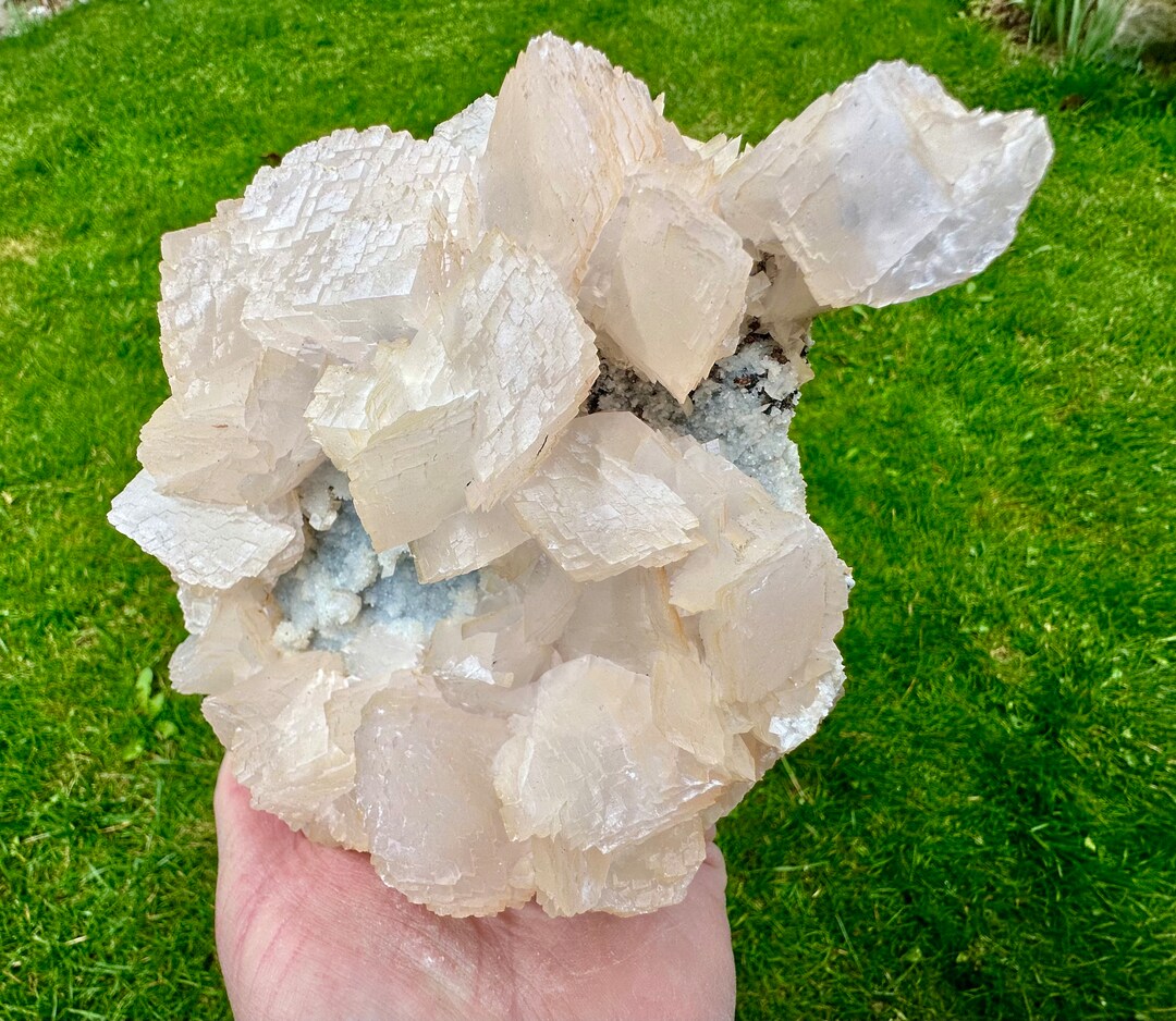 UNIQUE Fluorescent Mangano Calcite on Blue Chalcedony From Krushev Dol ...