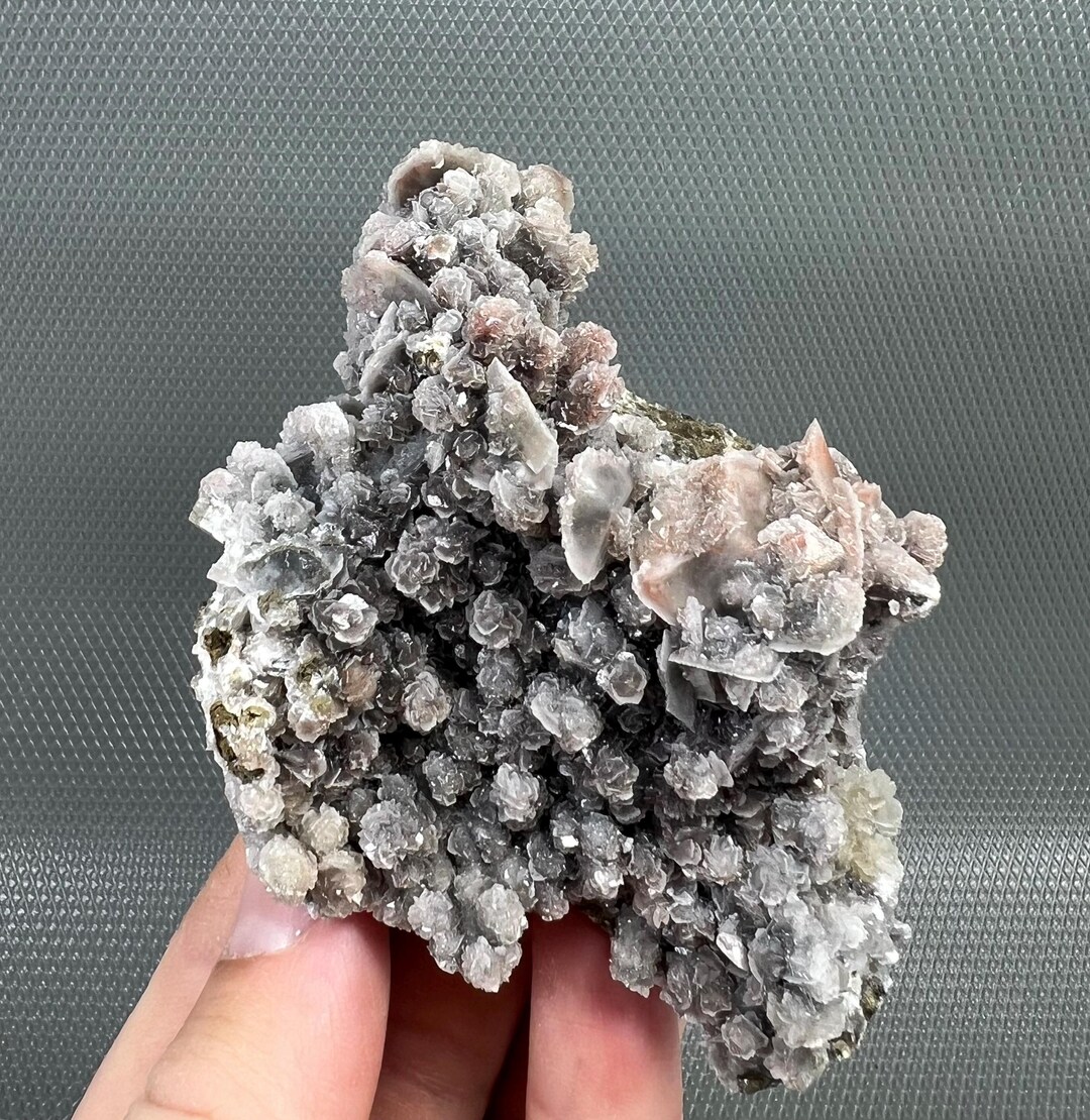 Amazing Brilliant Calcite Balls With Chlorite Inclusions and Hematite ...