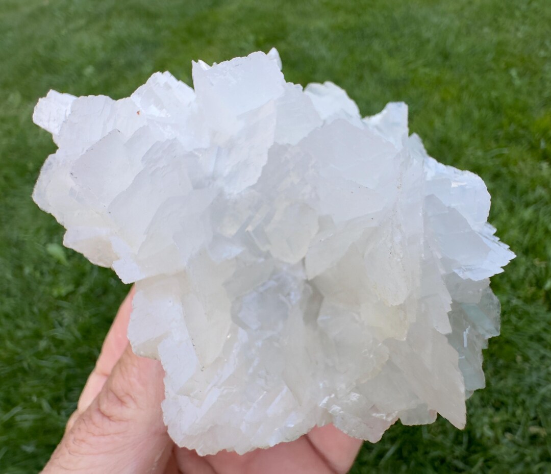 Rhombohedral Fluorescent Calcite From Krushev Dol Mine, Madan, Bulgaria ...