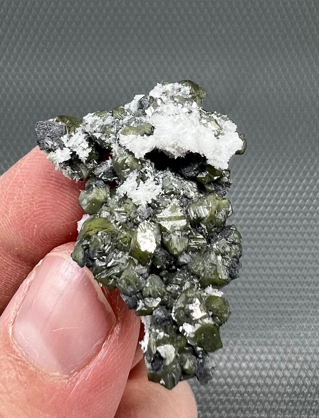 Amazing Gem Sphalerite Var Green Cleiophane on Quartz From 9th ...
