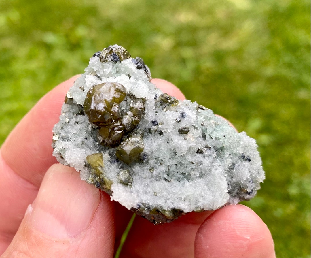 Transparent Brown Sphalerite Cleiophane on Quartz From 9th September ...