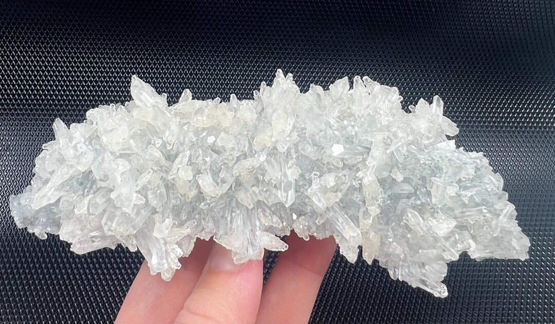 Rare Fluorescent Mangano Calcite on Transparent Quartz From Djurkovo ...