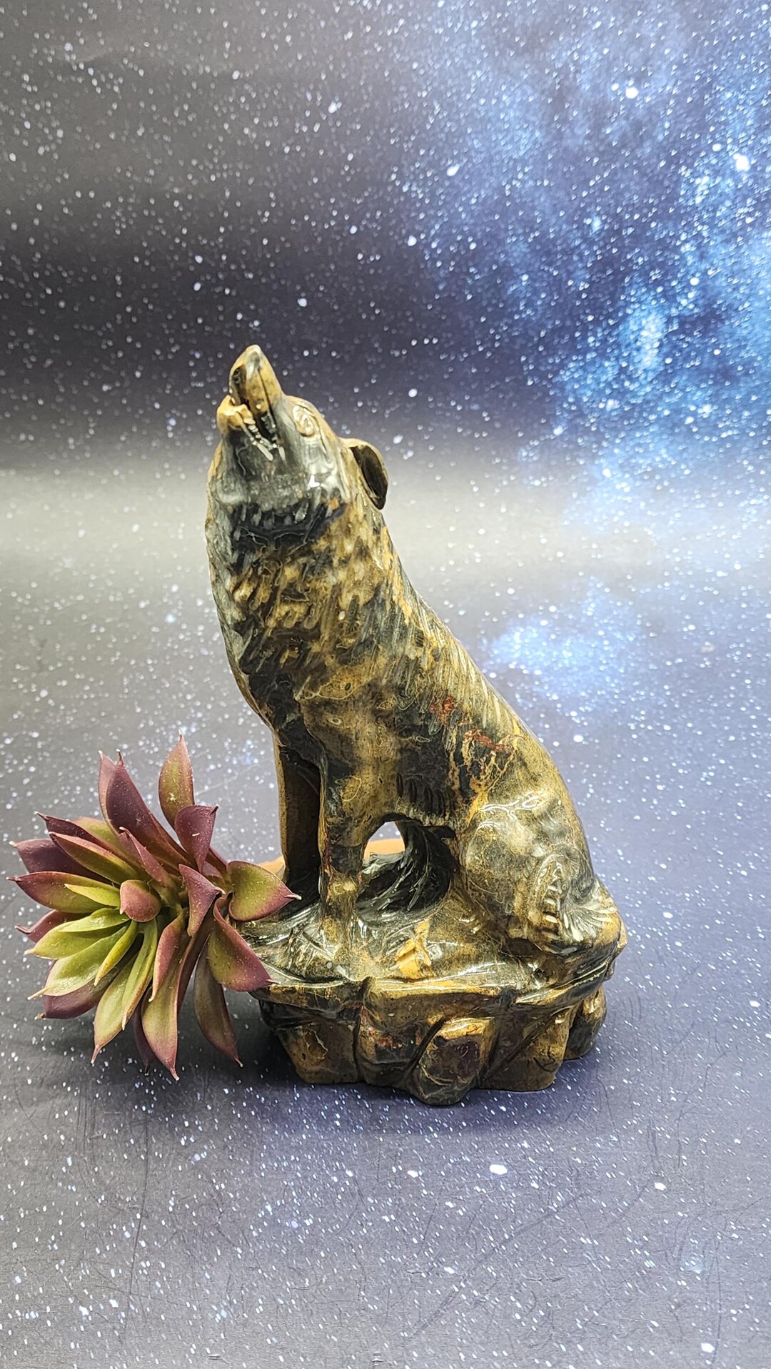Mountain Jasper Wolf Statue, Hand-carved Crystal Wolf Figure, Wolf ...