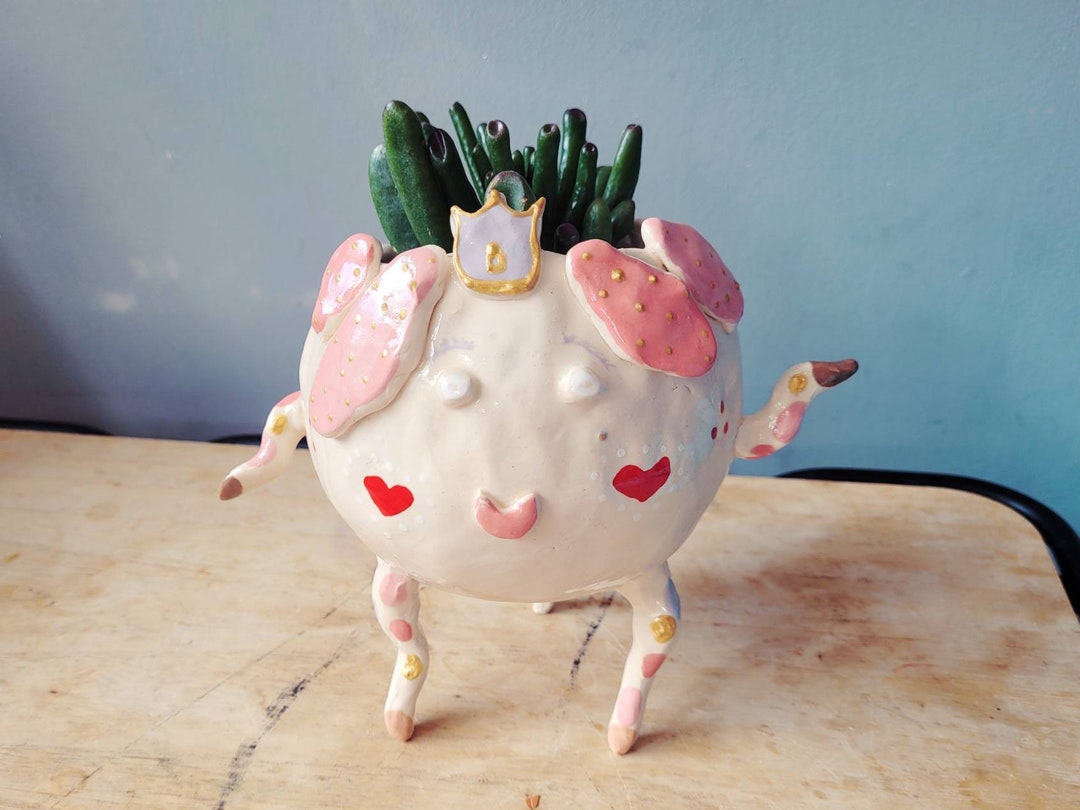 Dancing Queen Diva Davina - the Dancing Ceramic Table Lamp or Pot ...