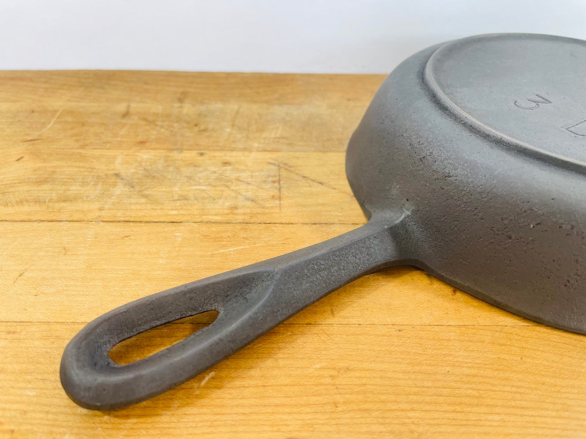 BSR 3d Red Mountain Cast Iron Skillet. 6 1/2 Inches in Diameter ...