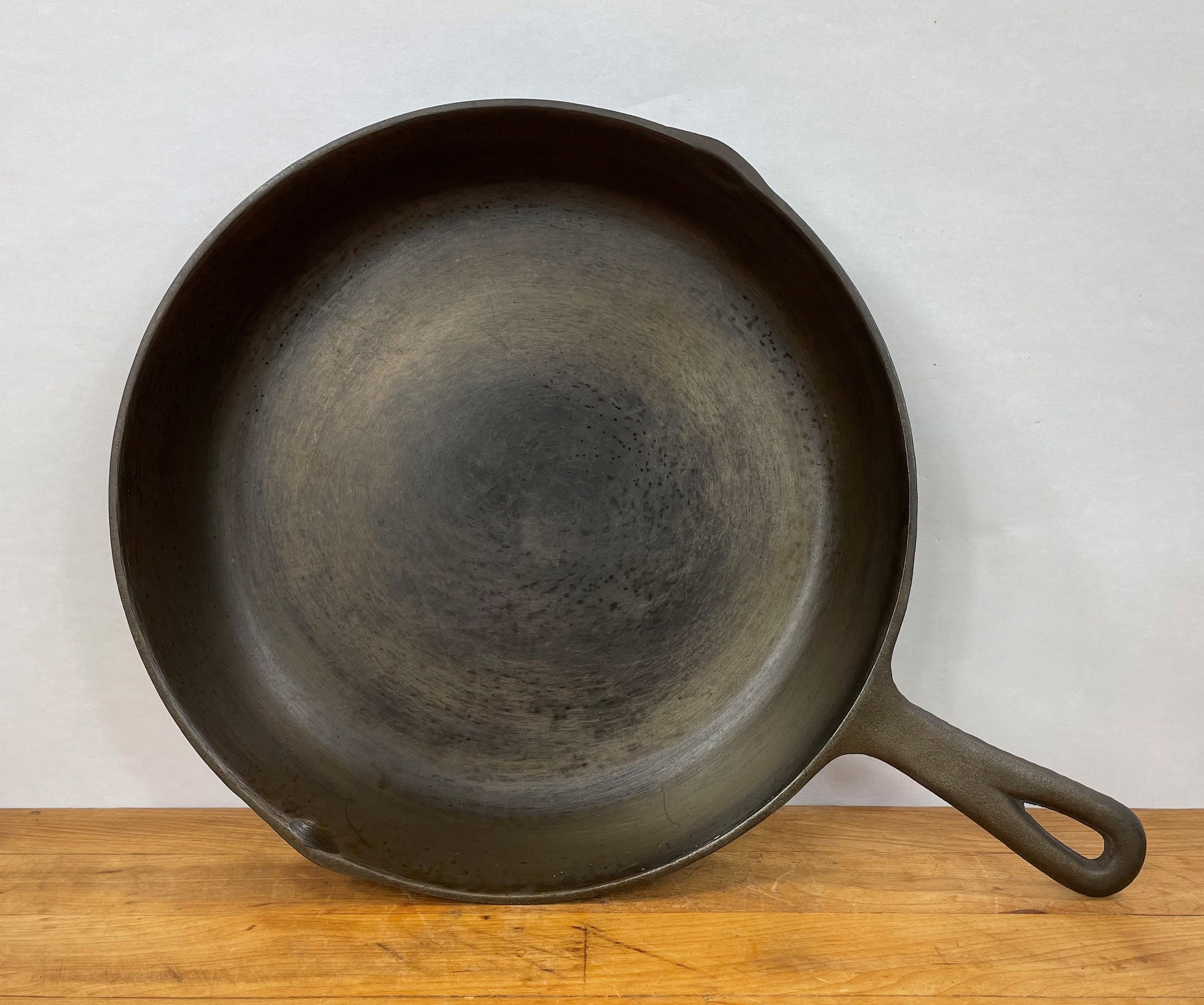 BSR Red Mountain 8L Cast Iron Skillet With Heat Ring by Birmingham ...
