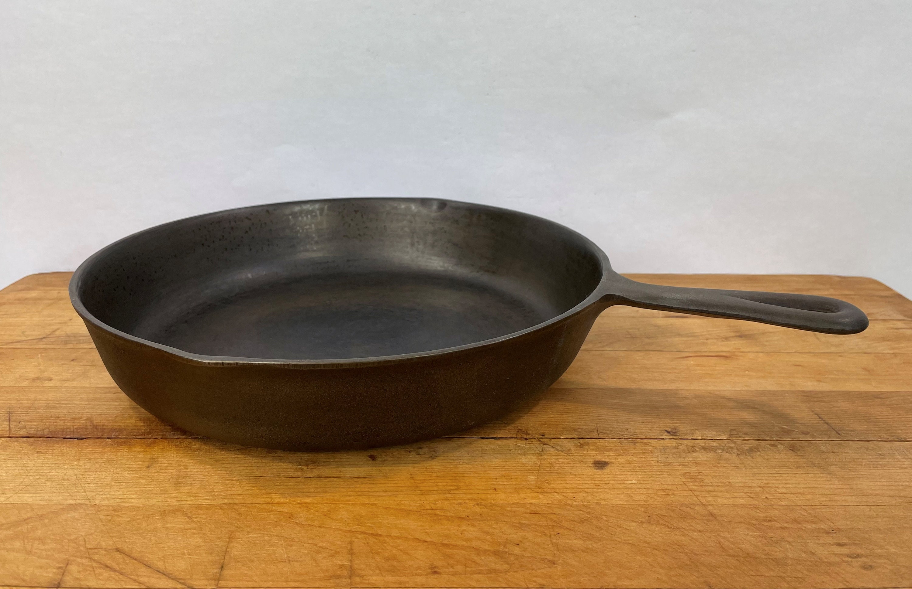BSR Red Mountain 8L Cast Iron Skillet With Heat Ring by Birmingham ...