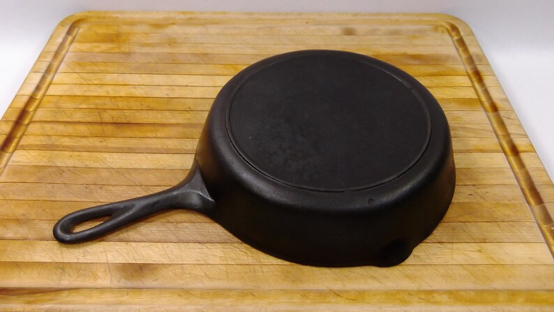 Lodge Single Notch 6 Cast Iron Skillet by Lodge Manufacturing South ...