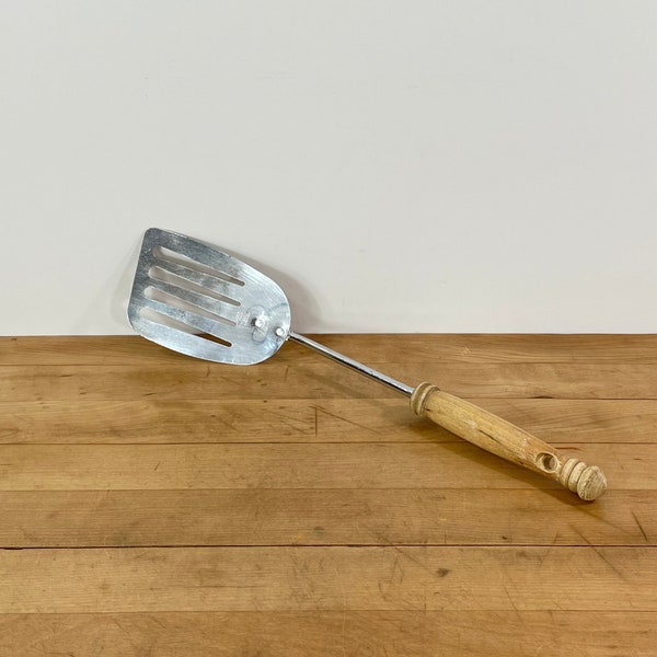 Vintage Spatula - Etsy