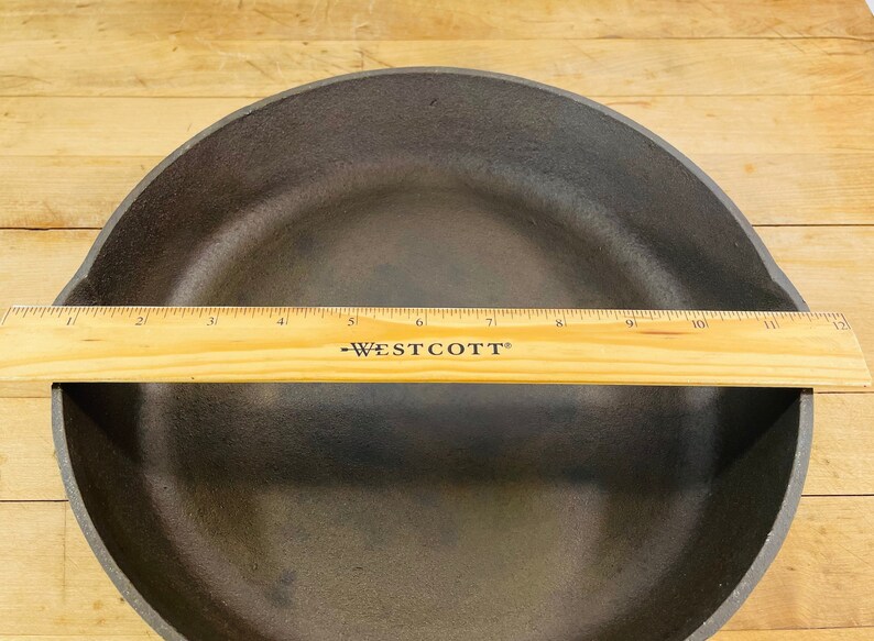 BSR Cast Iron Skillet 8 Century Series, 10 5/8 in Diameter ...