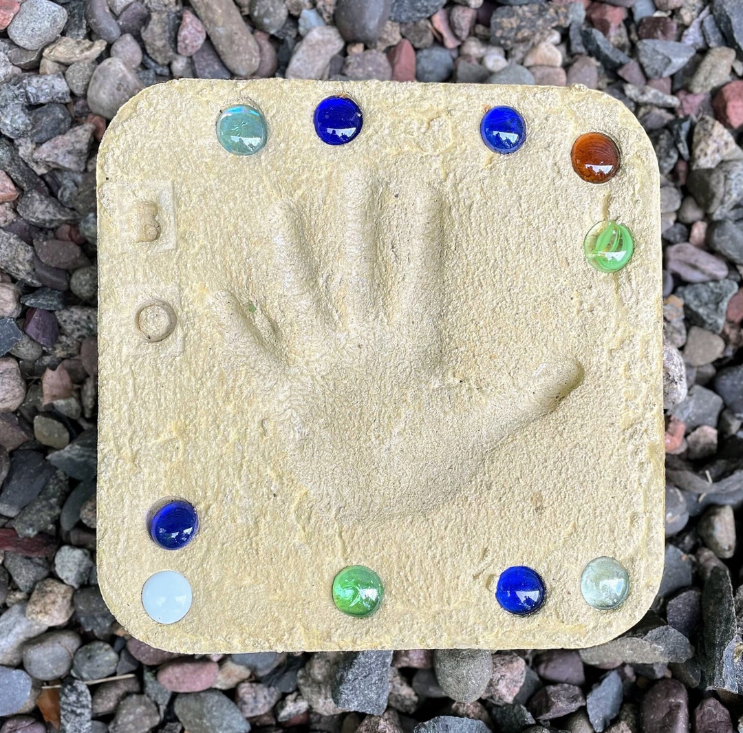 Custom Handprint Concrete Mold Kit - Personalized Gift for Parents ...