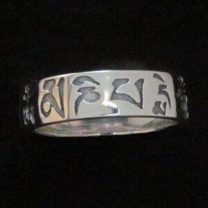 Sterling Silver Om Mani Padme Hum Ring - Etsy