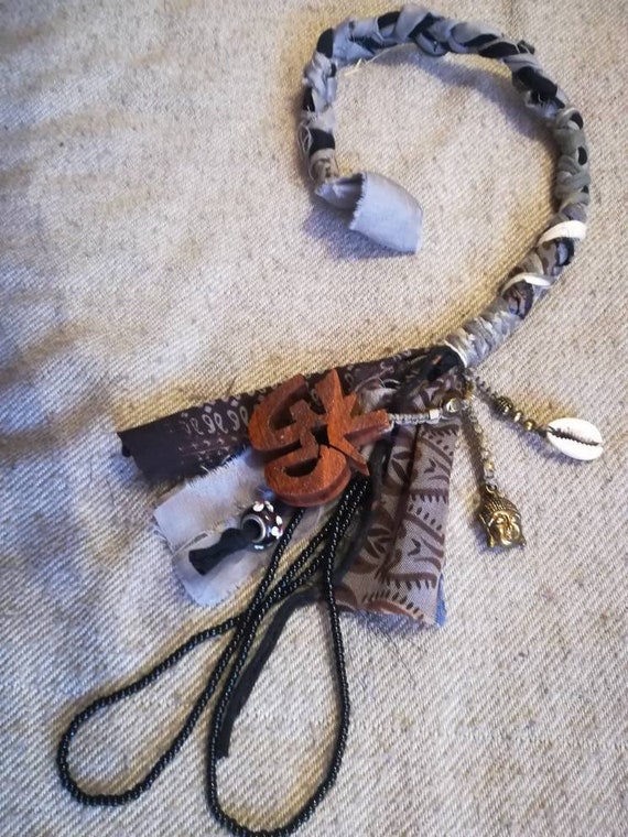 Hair band jewelry store