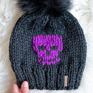 Classic Skull Beanie Knit PATTERN, Halloween Beanie, Knitting Pattern ...