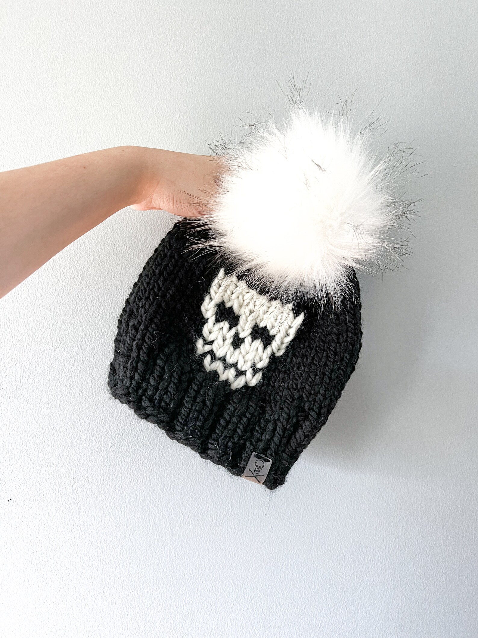 Classic Skull Beanie Knit PATTERN, Halloween Beanie, Knitting Pattern ...