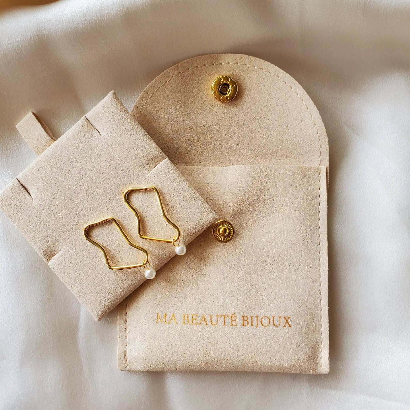 Custom Velvet Jewelry Pouch: 8x8 Cm With Insert - Etsy