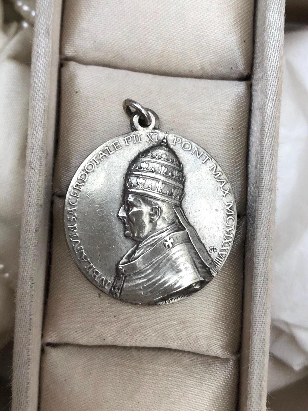 Antique Catholic Jubilee Medallion Pope Pius XI Anniversary Ordination ...