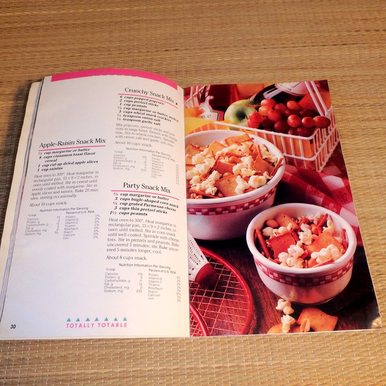 Betty Crocker Cookbooks ~ Vintage 1990's Group of 3 ~ Picnics, Soups ...