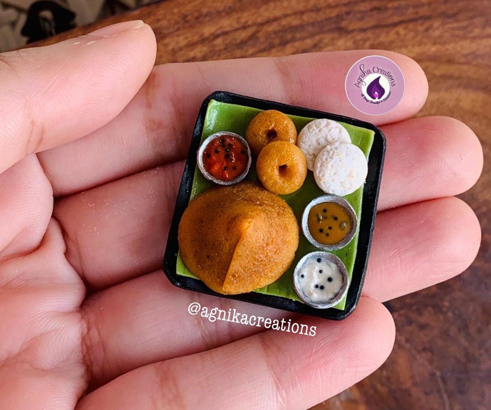 Miniature Cone Dosa With Idlis, Vadais and Assorted Chutneys ...