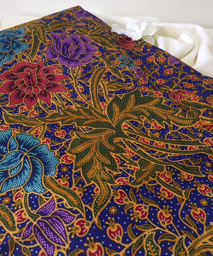 Zaryn - Authentic Malaysian Hand Painted Batik (red) - Etsy