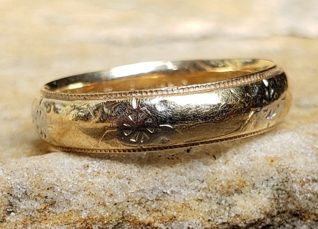Floral Patterned Wedding Band / Two Tone Wedding Band / Gold Stacking ...