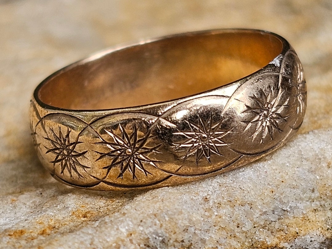 Yellow Gold Patterned Band / Astral Engraved Gold Band / Engraved ...